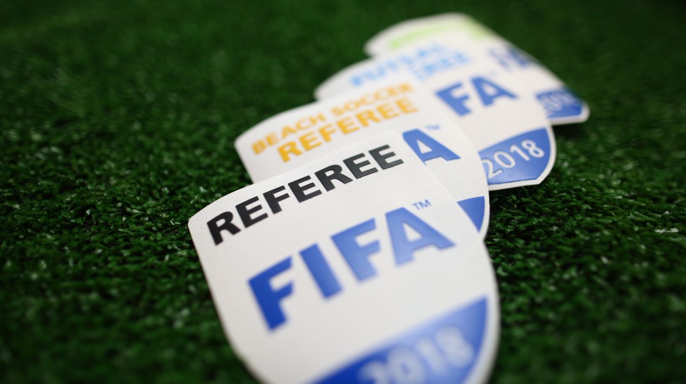 FIFA divulga escudos da arbitragem para 2018 – LNF