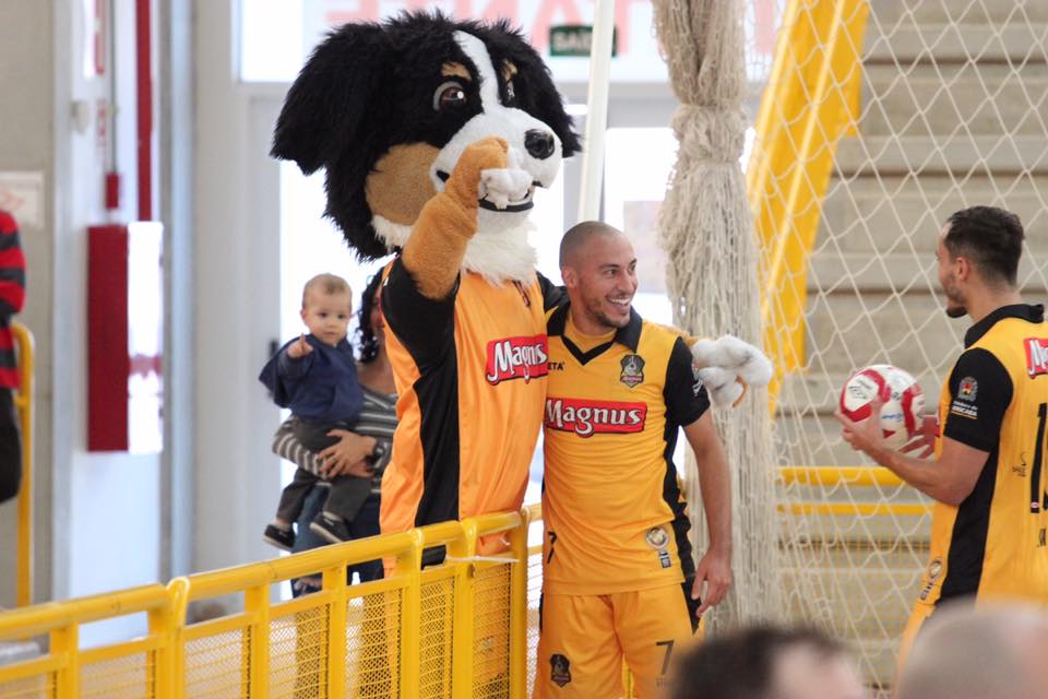 Magnus usa YouTube para se ligar às crianças – LNF