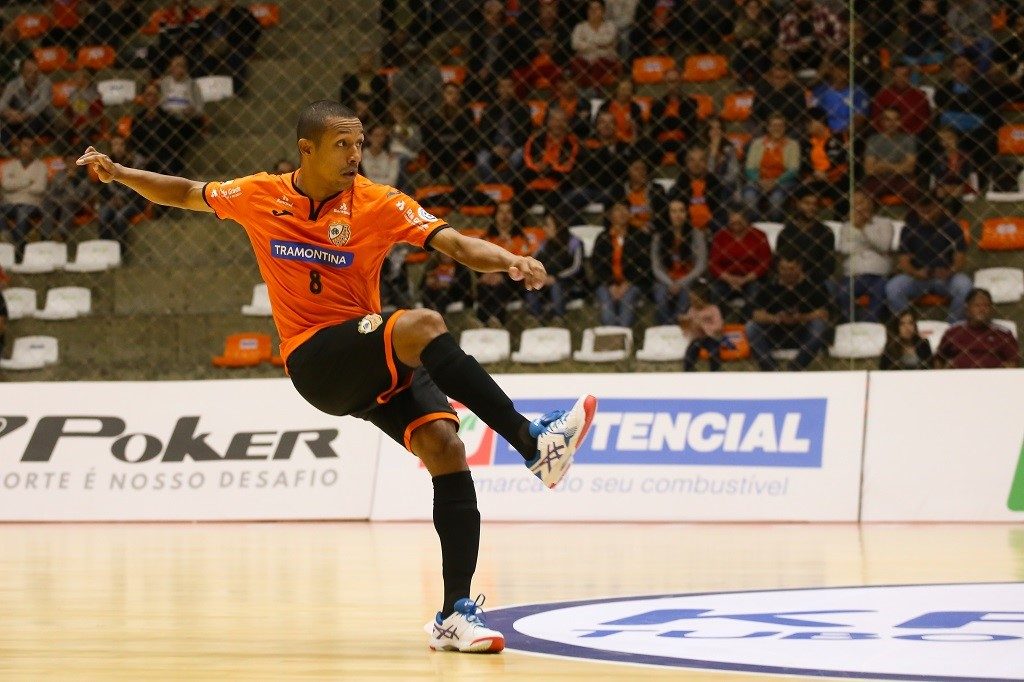 Bruno Souza vai para a sua 8ª temporada na ACBF – LNF