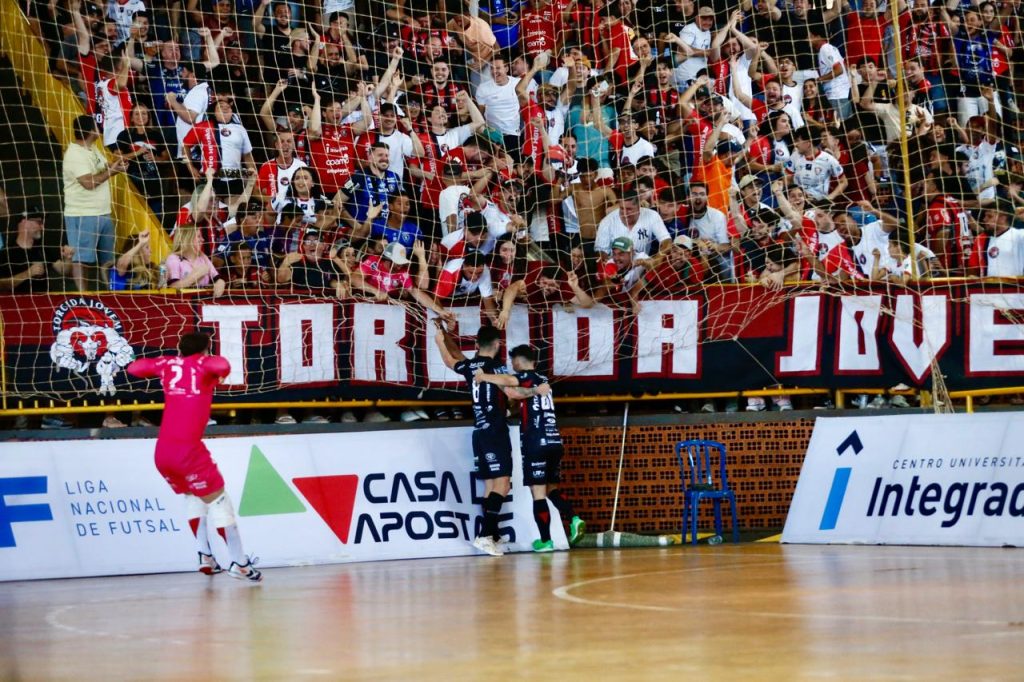Campo Mourão recebe o Foz Cataratas pelas quartas de final do Paranaense – LNF